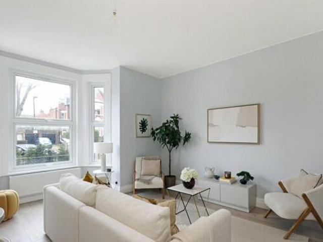 2 Bedroom Apartment For Sale In London