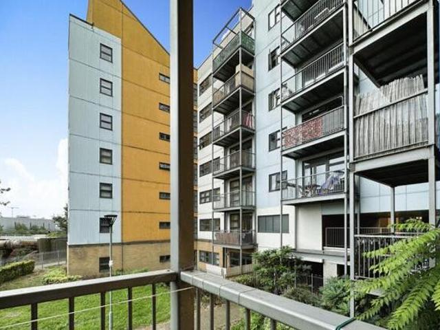 2 Bedroom Apartment For Sale In London
