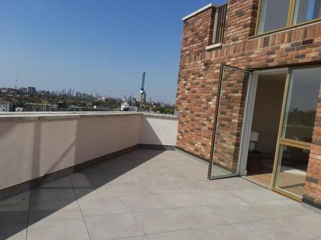 2 Bedroom Apartment For Sale In London