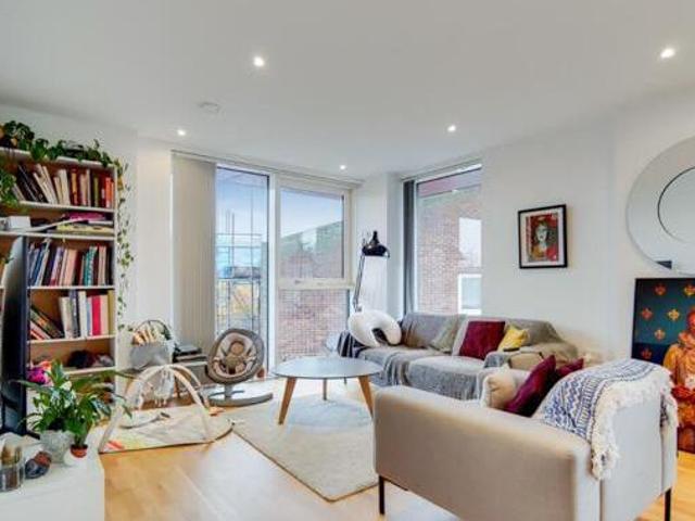 2 Bedroom Apartment For Sale In London