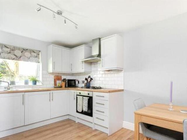 2 Bedroom Apartment For Sale In London