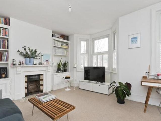 2 Bedroom Apartment For Sale In London