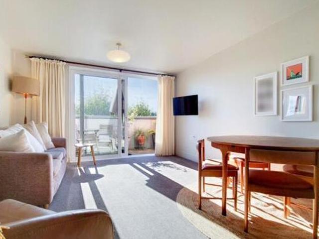 2 Bedroom Apartment For Sale In London