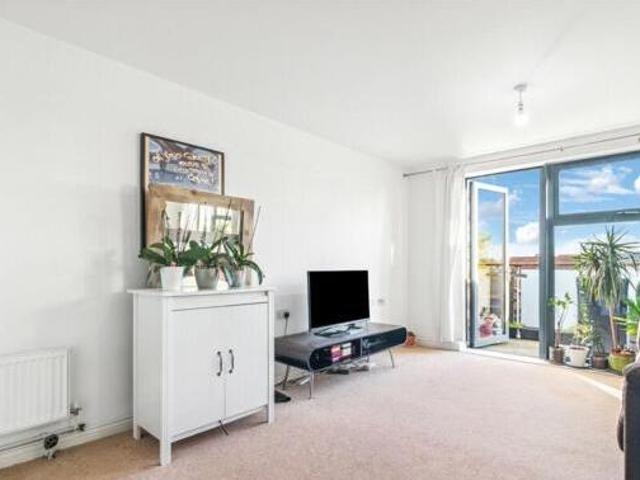 2 Bedroom Apartment For Sale In London
