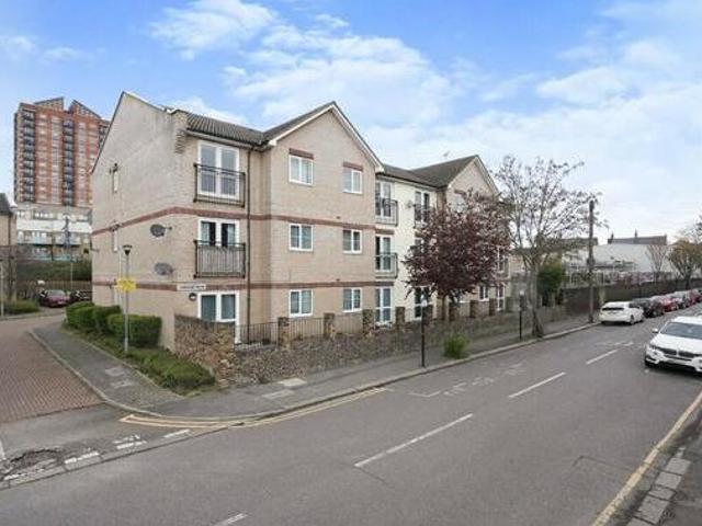 2 Bedroom Apartment For Sale In London