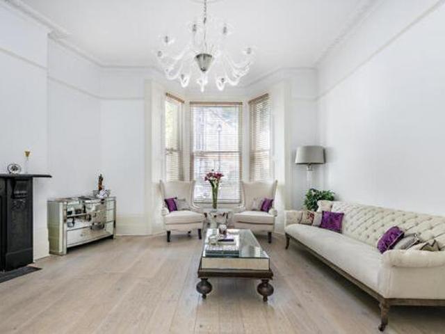 2 Bedroom Apartment For Sale In London