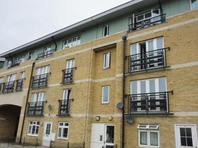 2 Bedroom Apartment For Sale In London