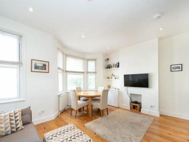 2 Bedroom Apartment For Sale In London