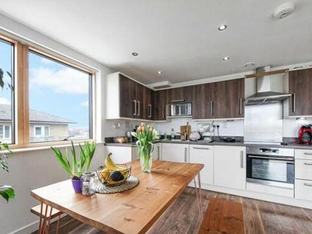 2 Bedroom Apartment For Sale In London