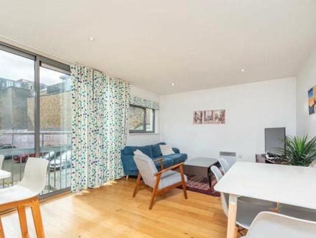 2 Bedroom Apartment For Sale In London