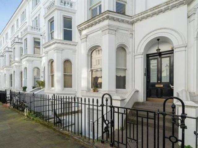 2 Bedroom Apartment For Sale In London