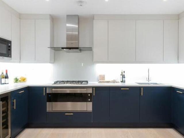 2 Bedroom Apartment For Sale In London
