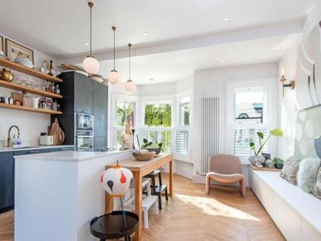 2 Bedroom Apartment For Sale In London