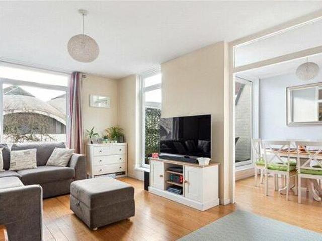 2 Bedroom Apartment For Sale In London