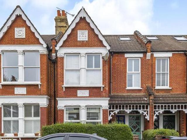 2 Bedroom Apartment For Sale In London
