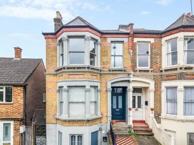 2 Bedroom Apartment For Sale In London