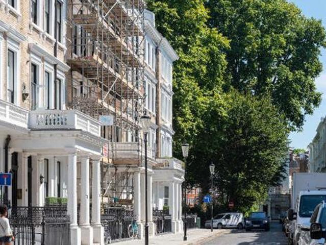 2 Bedroom Apartment For Sale In London