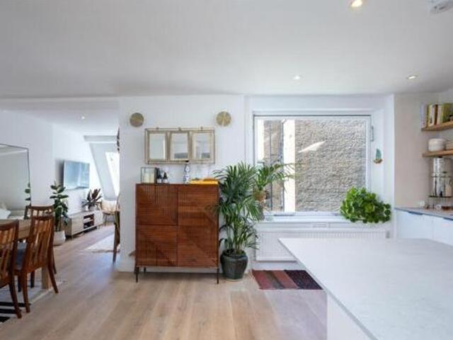 2 Bedroom Apartment For Sale In London