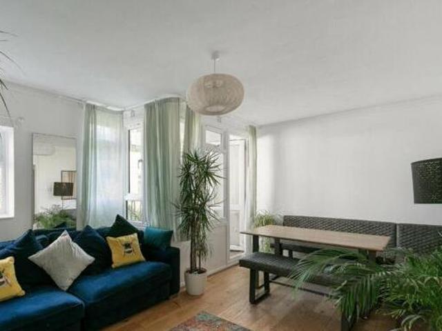 2 Bedroom Apartment For Sale In London