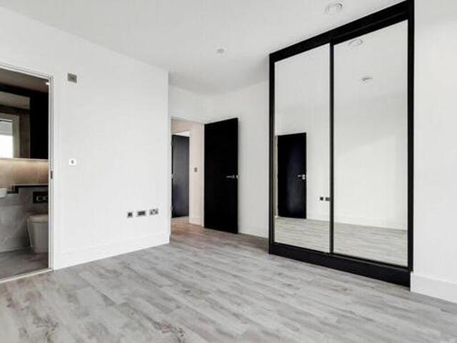 2 Bedroom Apartment For Sale In London