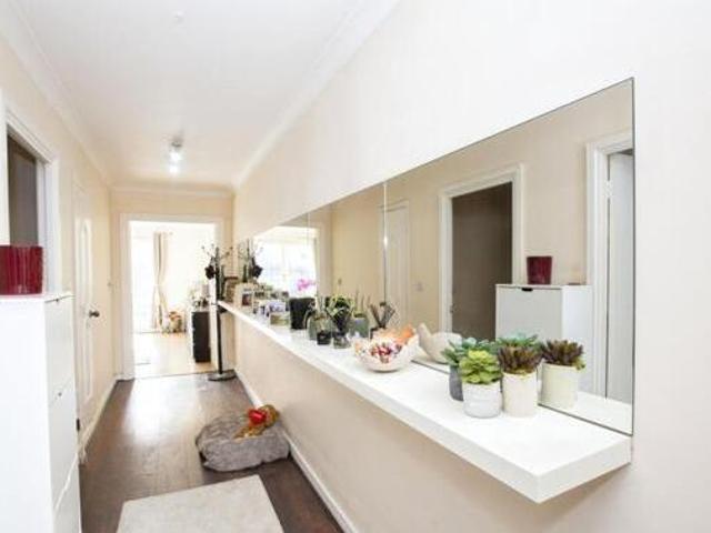 2 Bedroom Apartment For Sale In London