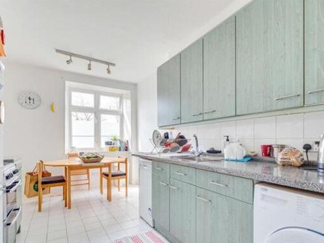 2 Bedroom Apartment For Sale In London