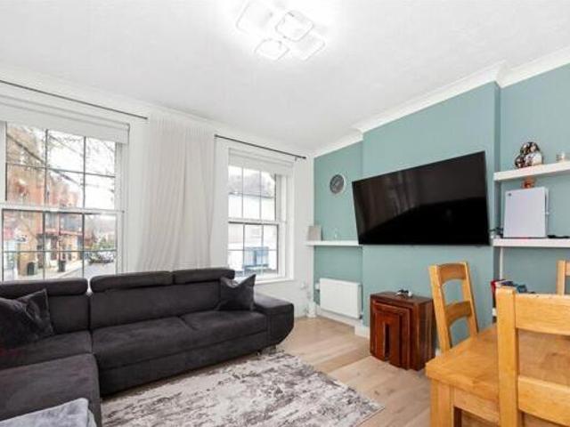 2 Bedroom Apartment For Sale In London