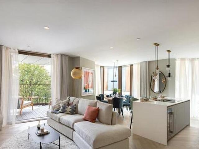 2 Bedroom Apartment For Sale In London