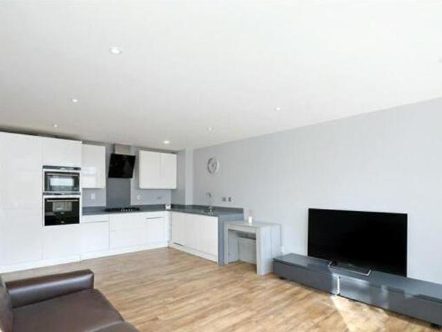 2 Bedroom Apartment For Sale In London