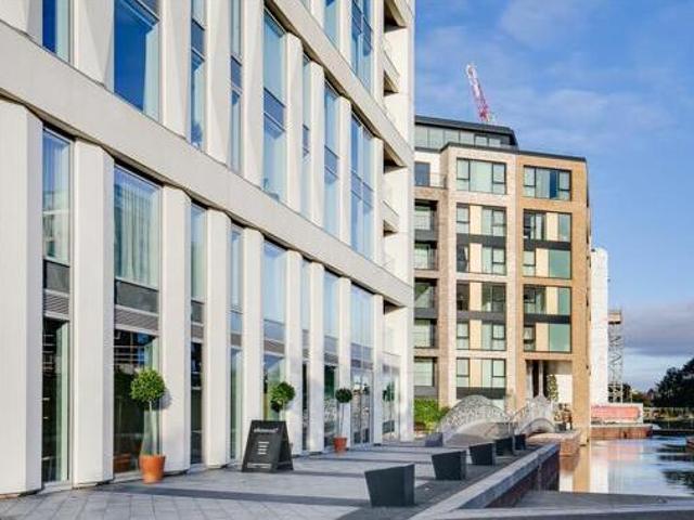 2 Bedroom Apartment For Sale In London