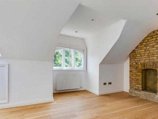 2 Bedroom Apartment For Sale In London
