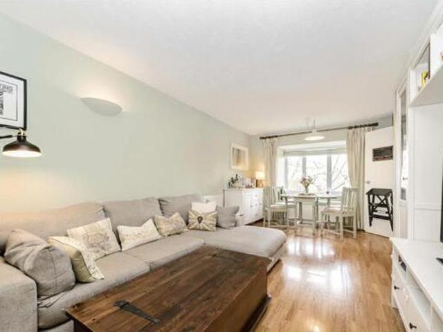 2 Bedroom Apartment For Sale In London