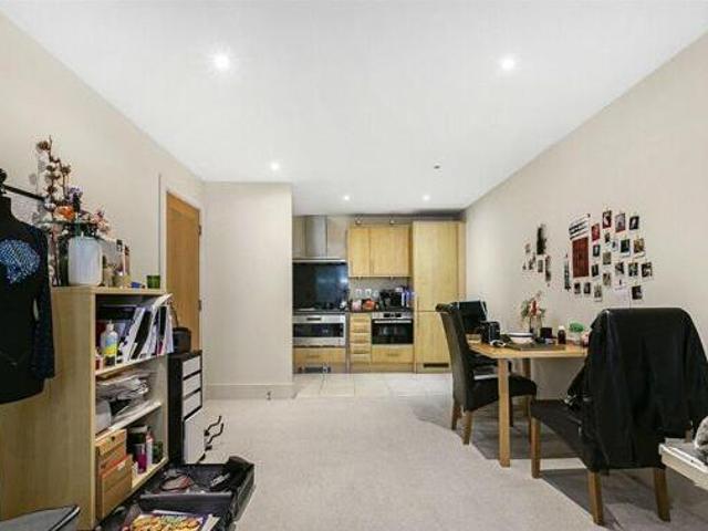 2 Bedroom Apartment For Sale In London