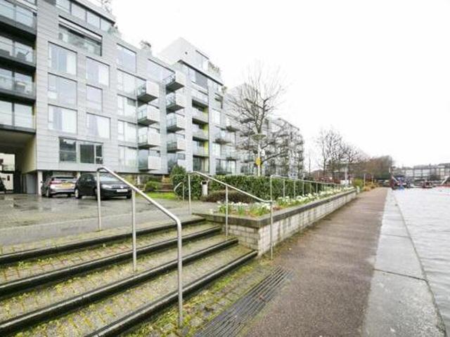 2 Bedroom Apartment For Sale In London