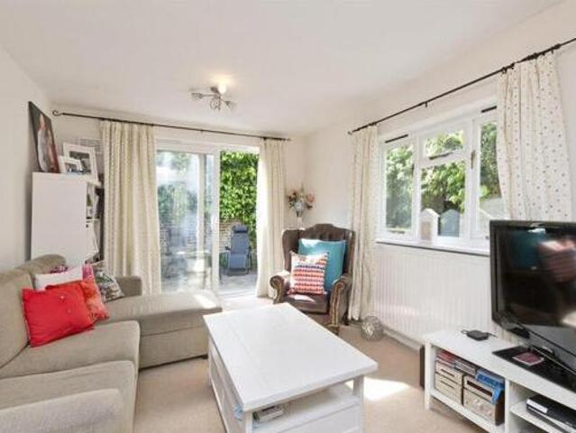 2 Bedroom Apartment For Sale In London, Uk
