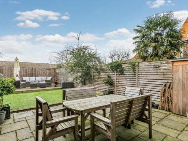 2 Bedroom Apartment For Sale In London, United Kingdom