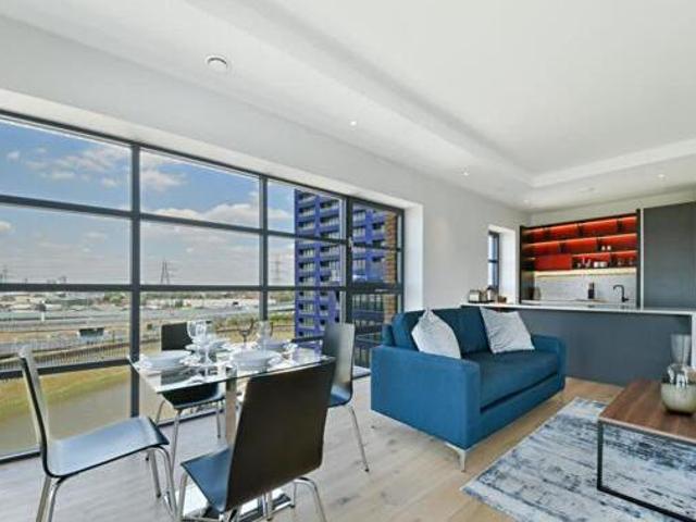 2 Bedroom Apartment For Sale In London City Island, London
