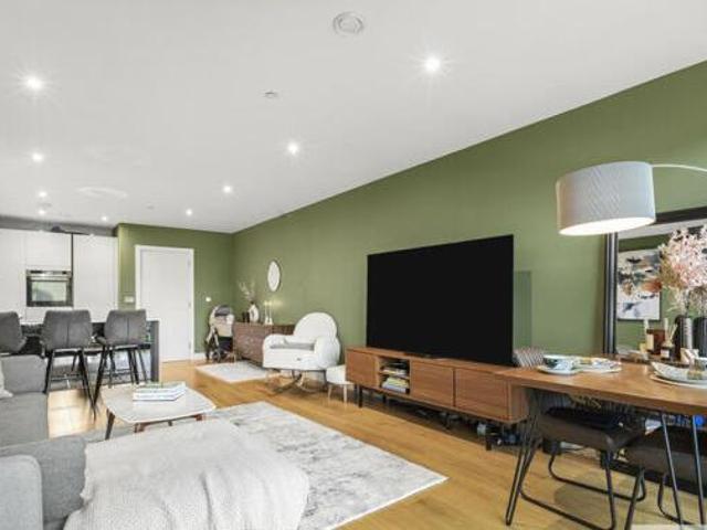 2 Bedroom Apartment For Sale In London, Greater London