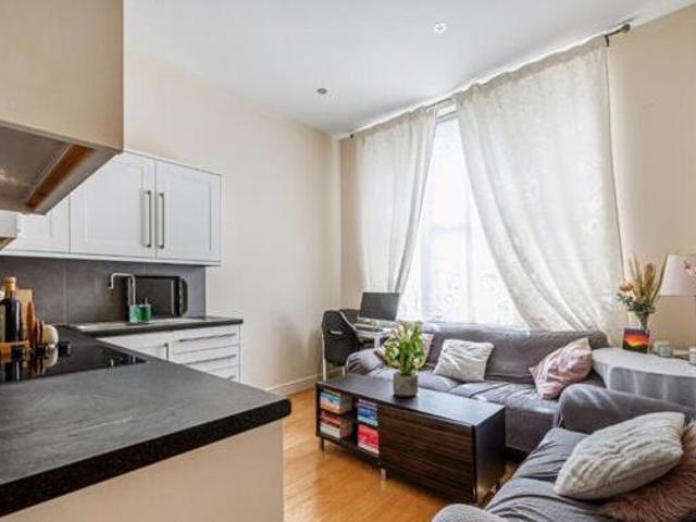 2 Bedroom Apartment For Sale In London, Greater London