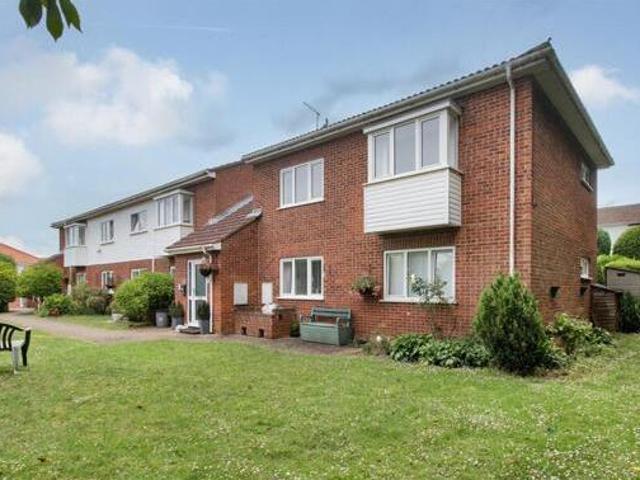 2 Bedroom Apartment For Sale In Longfield, Kent