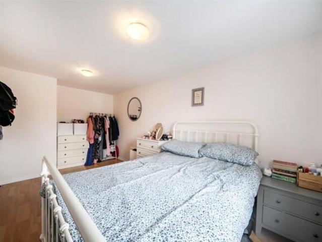 2 bedroom apartment for sale in Lordship Lane, London, SE22