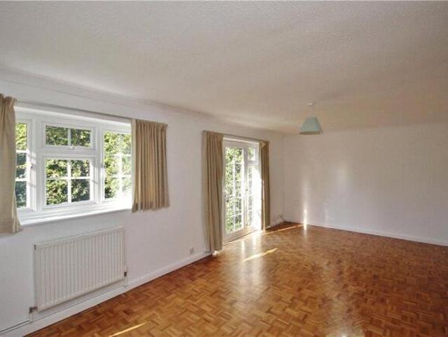 2 bedroom apartment for sale in Freshborough Court, Lower Edgeborough Road, Guildford, Surrey, GU1