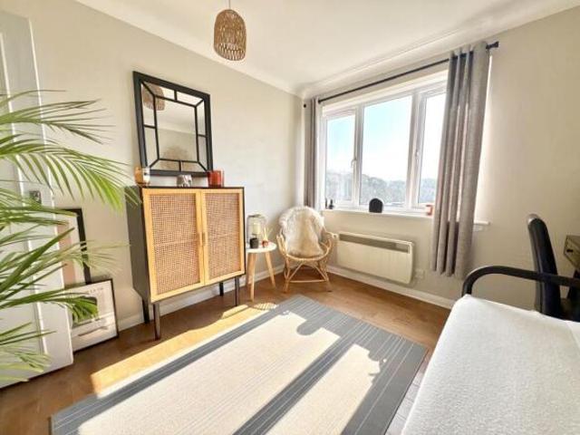 2 bedroom apartment for sale in Lower Parktone, Poole, BH14