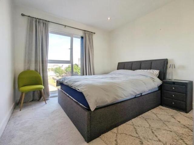 2 bedroom apartment for sale in Puffin Way, Reading, Berkshire, RG2