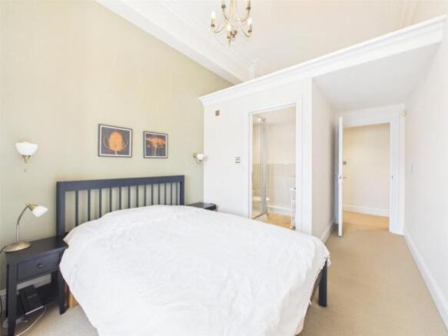 2 bedroom apartment for sale in Parabola Road, Cheltenham, Gloucestershire, GL50