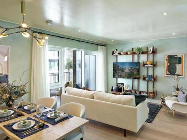 2 Bedroom Apartment For Sale In Park Street, Chelsea Creek