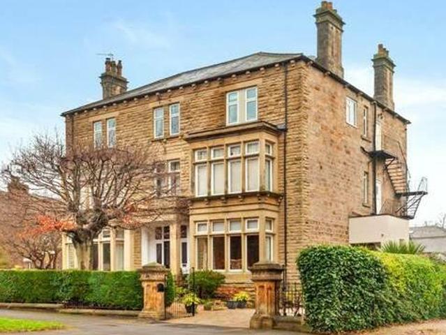 2 bedroom apartment for sale in Park Road Harrogate North Yorkshire HG2
