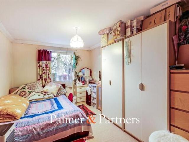 2 bedroom apartment for sale in Parkinson Drive, Chelmsford, Essex, CM1