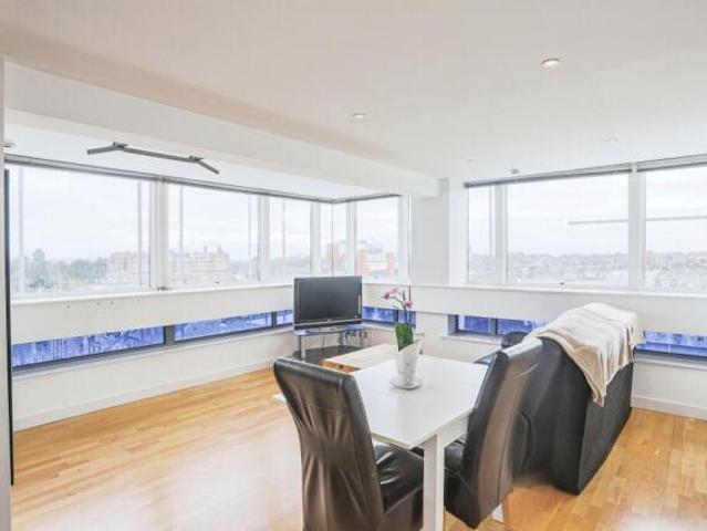 2 bedroom apartment for sale in Parliament Street, Harrogate, HG1