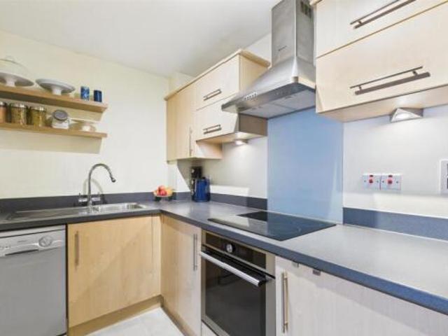 2 bedroom apartment for sale in Pemberton Court, EN1